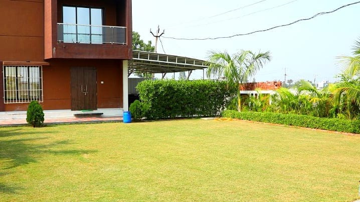Best Farm Houses for Rent in Surat at low Price | Surat Farm House
